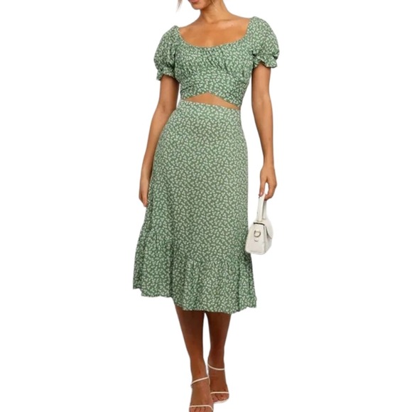 Bagsnbistros | Skirts | Green 2 Pc Cottagecore Ditzy Floral Cutout Crop ...
